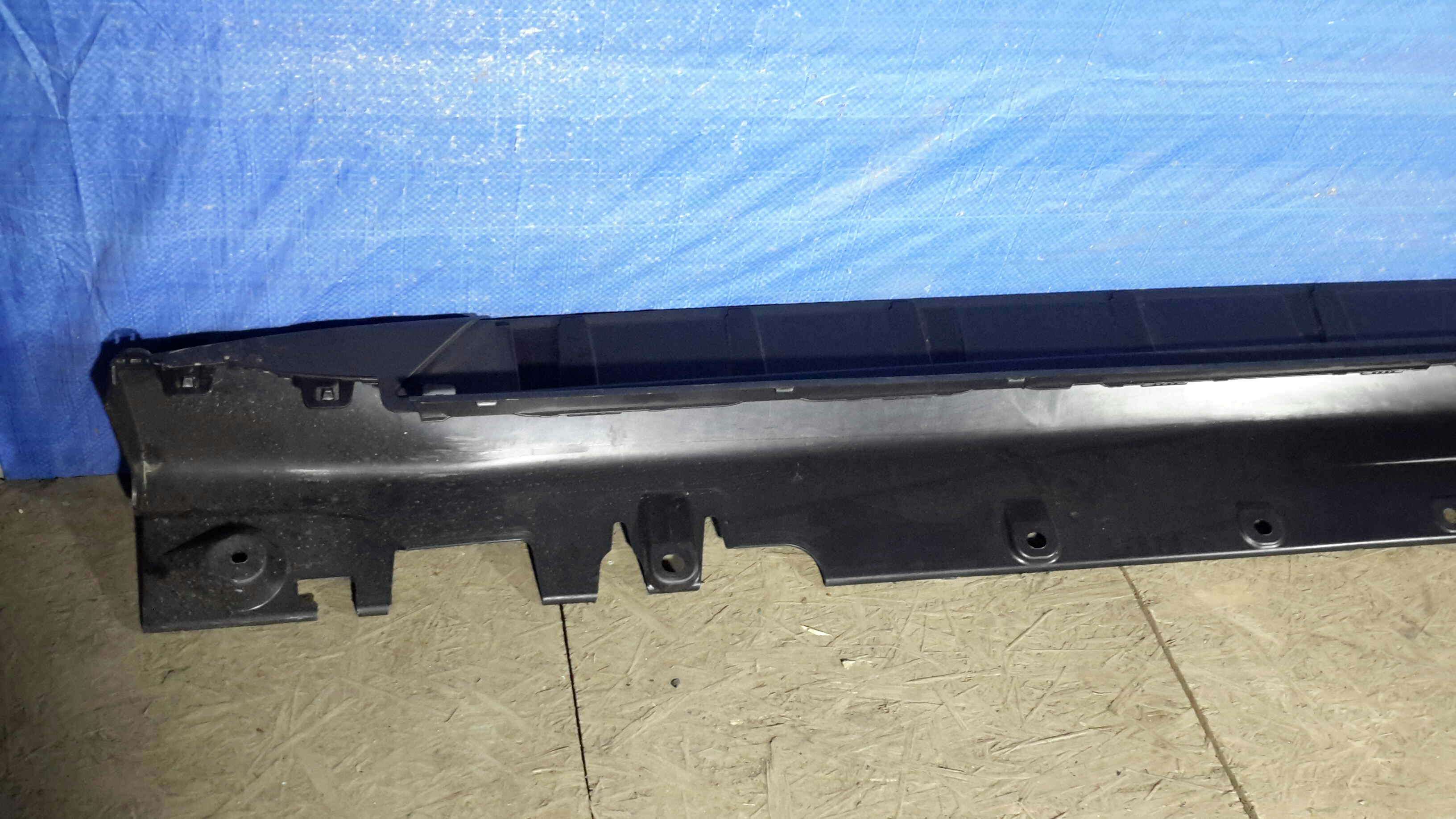 Накладка порога правого BMW X5 F15 (2013-нв) цена 6000 руб. 51777294376