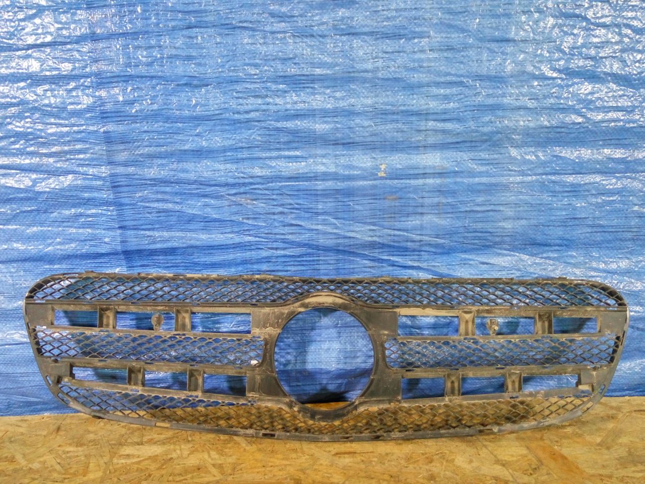 Решетка радиатора Mercedes-Benz GLA-klasse X156 (2013-нв) цена 4000 руб ...