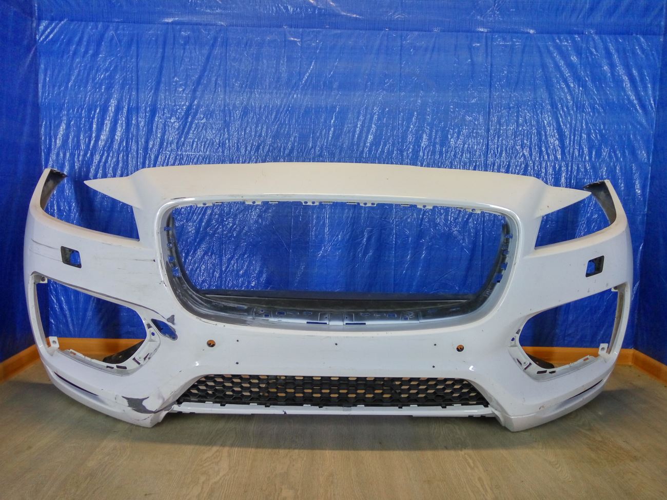 Бампер передний Jaguar F-PACE (2015-нв) цена 19100 руб. T4A6187LML