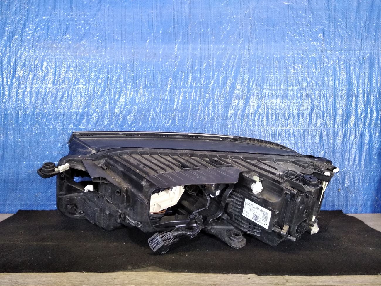 Фара правая Volkswagen Touareg 3 (2018-нв) цена 12500 руб. 761941114