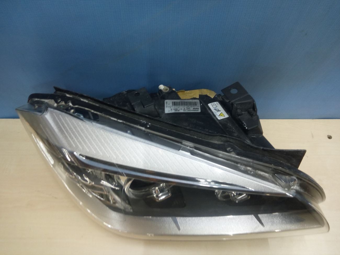 Фара правая BMW X1 E84 (2009-2015) цена 22000 руб. 63117290262, 63117290240