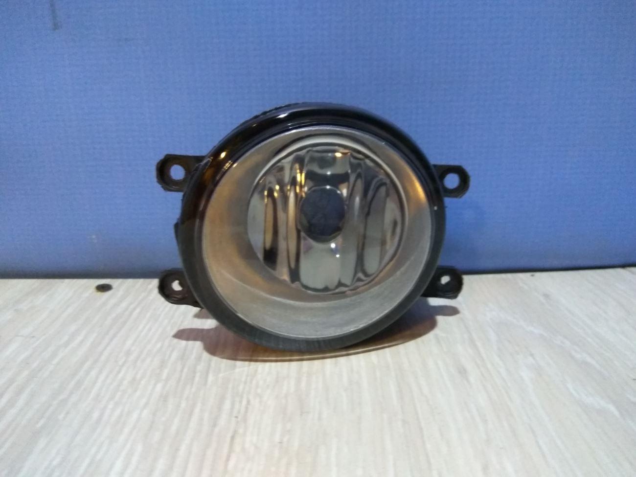 Фара противотуманная левая Toyota Camry 7 XV50 (2011-2018) цена 550 руб ...