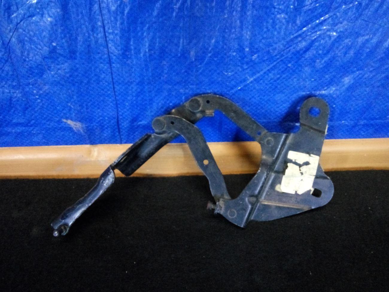 Петля капота правая BMW X1 E84 (2009-2015) цена 2400 руб. 41002993150