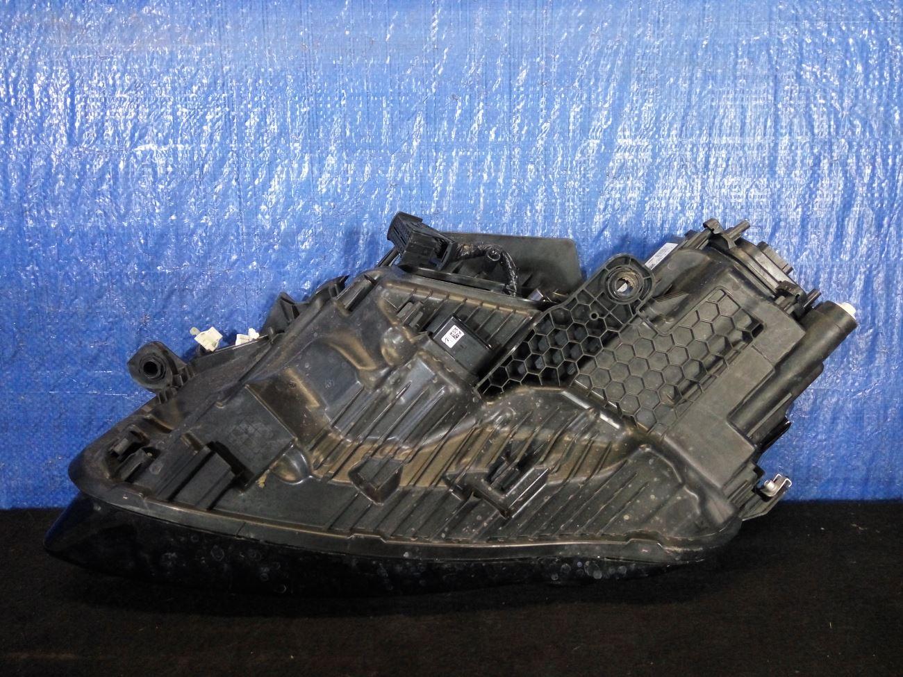 Фара правая Volkswagen Touareg 3 (2018-нв) цена 0 руб. 761941114