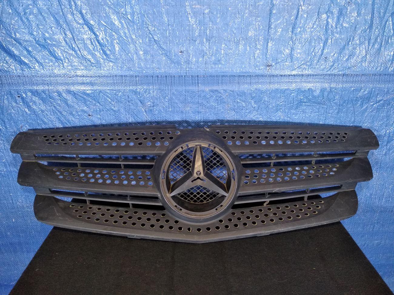 Решетка радиатора Mercedes-Benz V-klasse 2 w447 (2014-нв) цена 0 руб ...