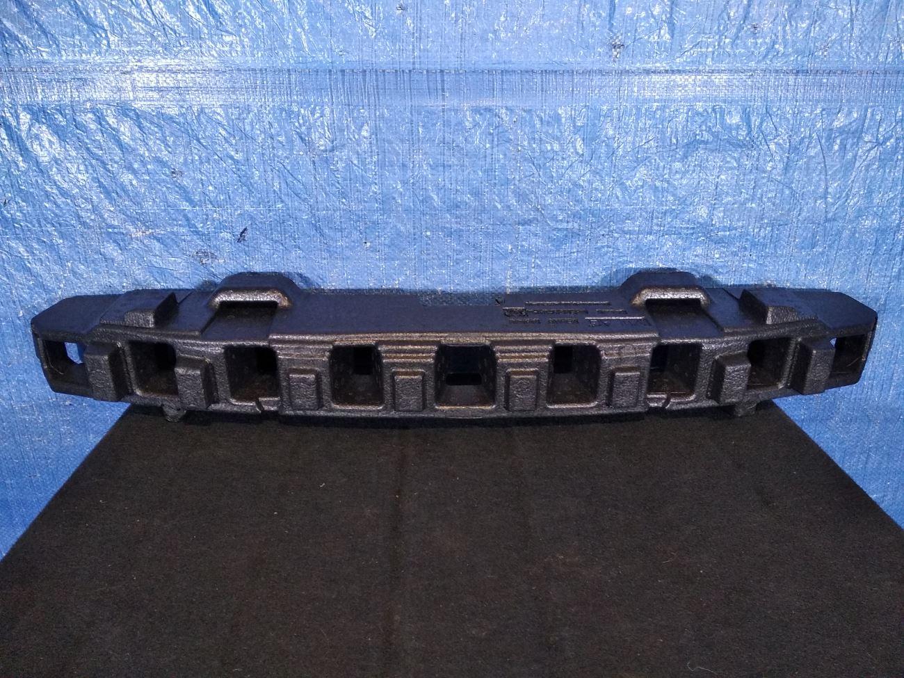 Абсорбер бампера переднего Volkswagen