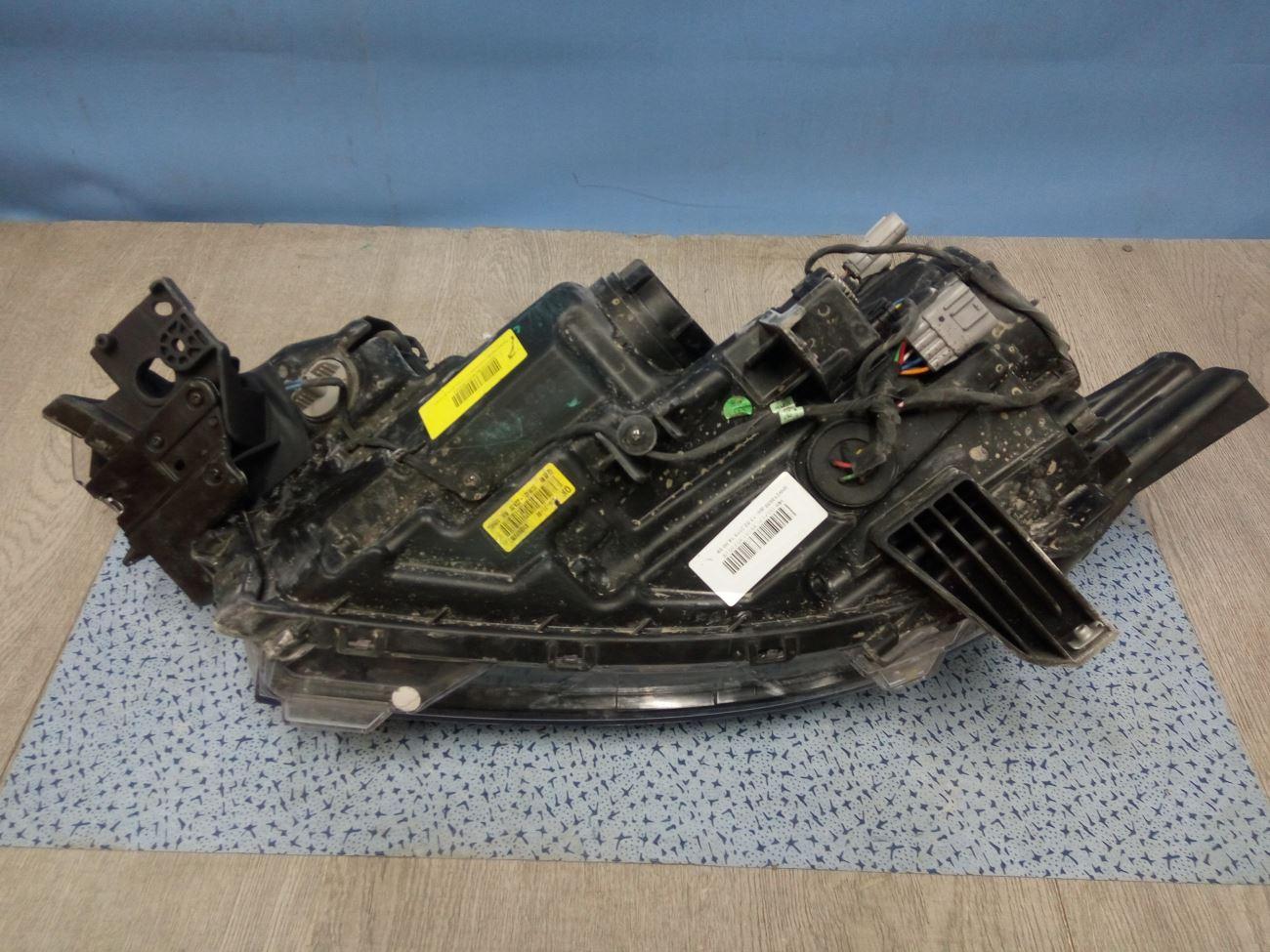 Фара правая Mitsubishi Outlander 3 (2012-нв) цена 29000 руб. 8301C864